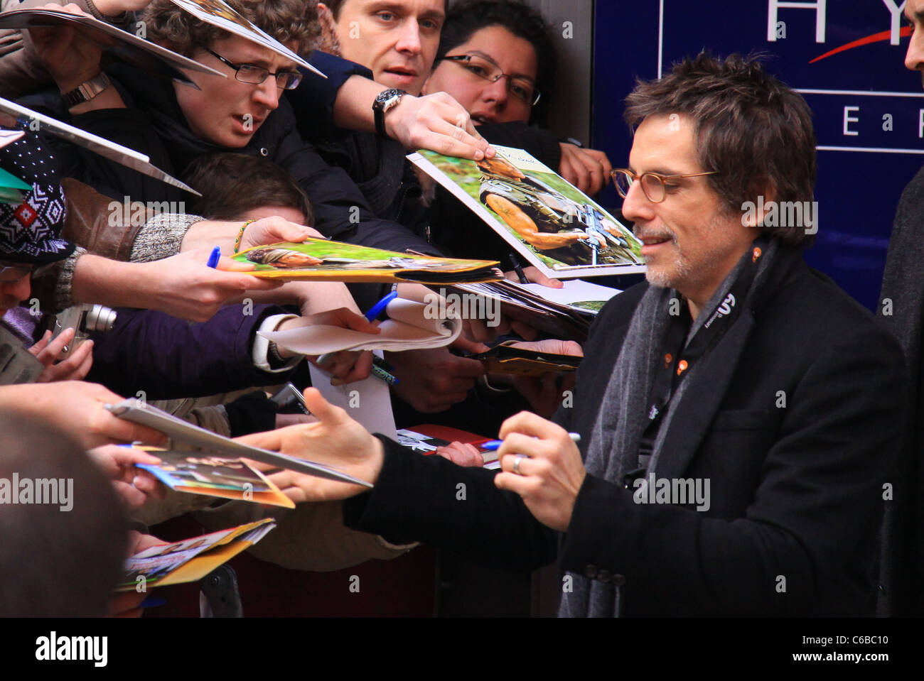Ben Stiller signing autographs whilst arriving for the press conference ...
