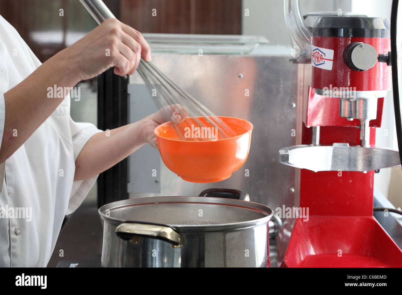 Burner of cakes hi-res stock photography and images - Alamy