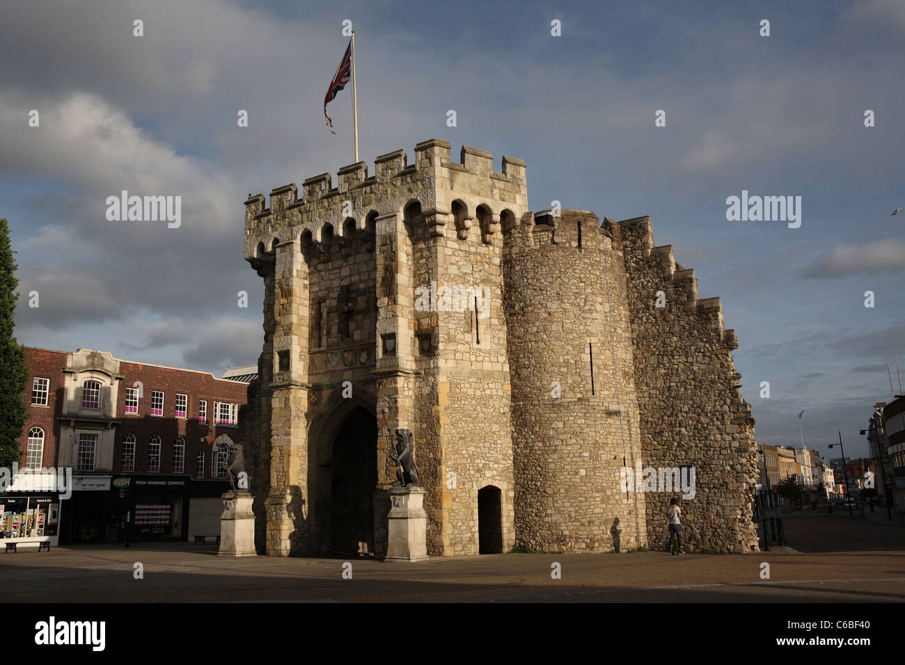 Southampton castle hi-res stock photography and images - Alamy