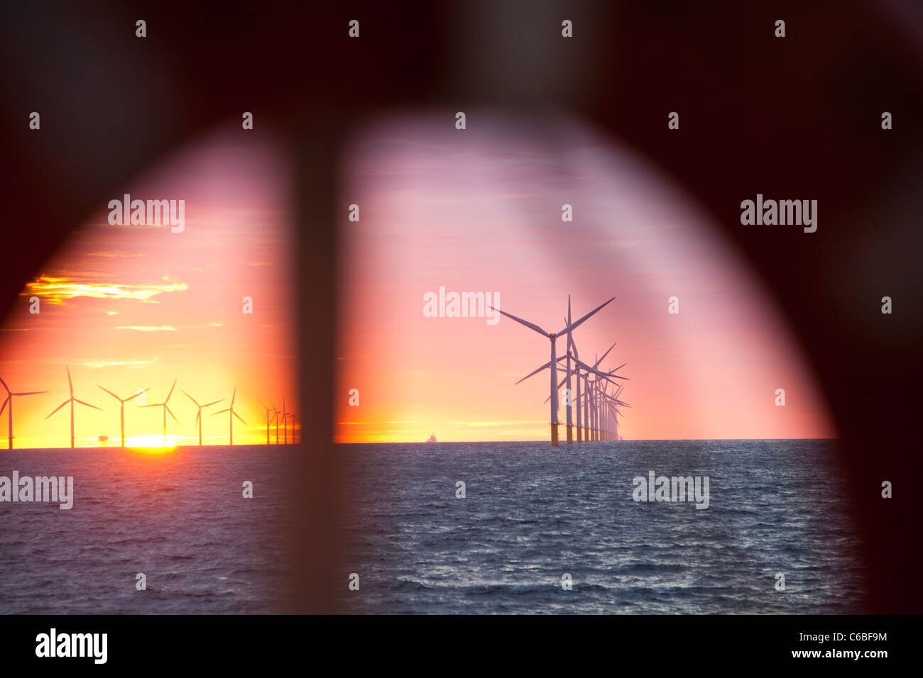 Offshore sunset hi-res stock photography and images - Alamy