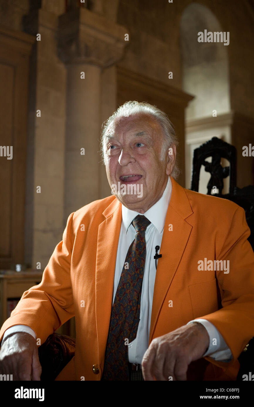 Donald Sinden Canterbury Cathedral June 2008 Stock Photo - Alamy