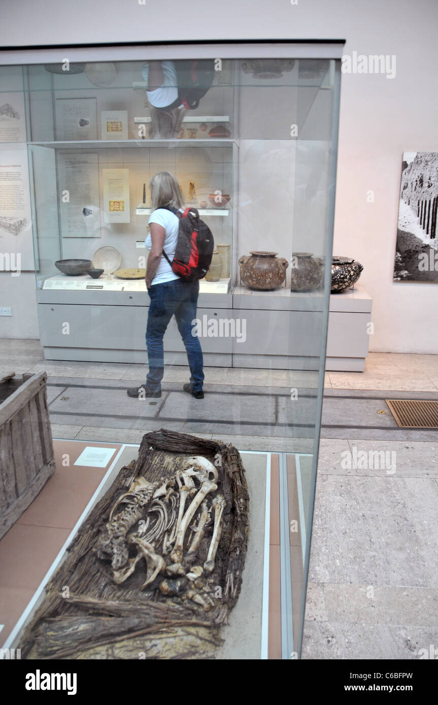 skeleton mummy mummified preserved death British Museum London History ...