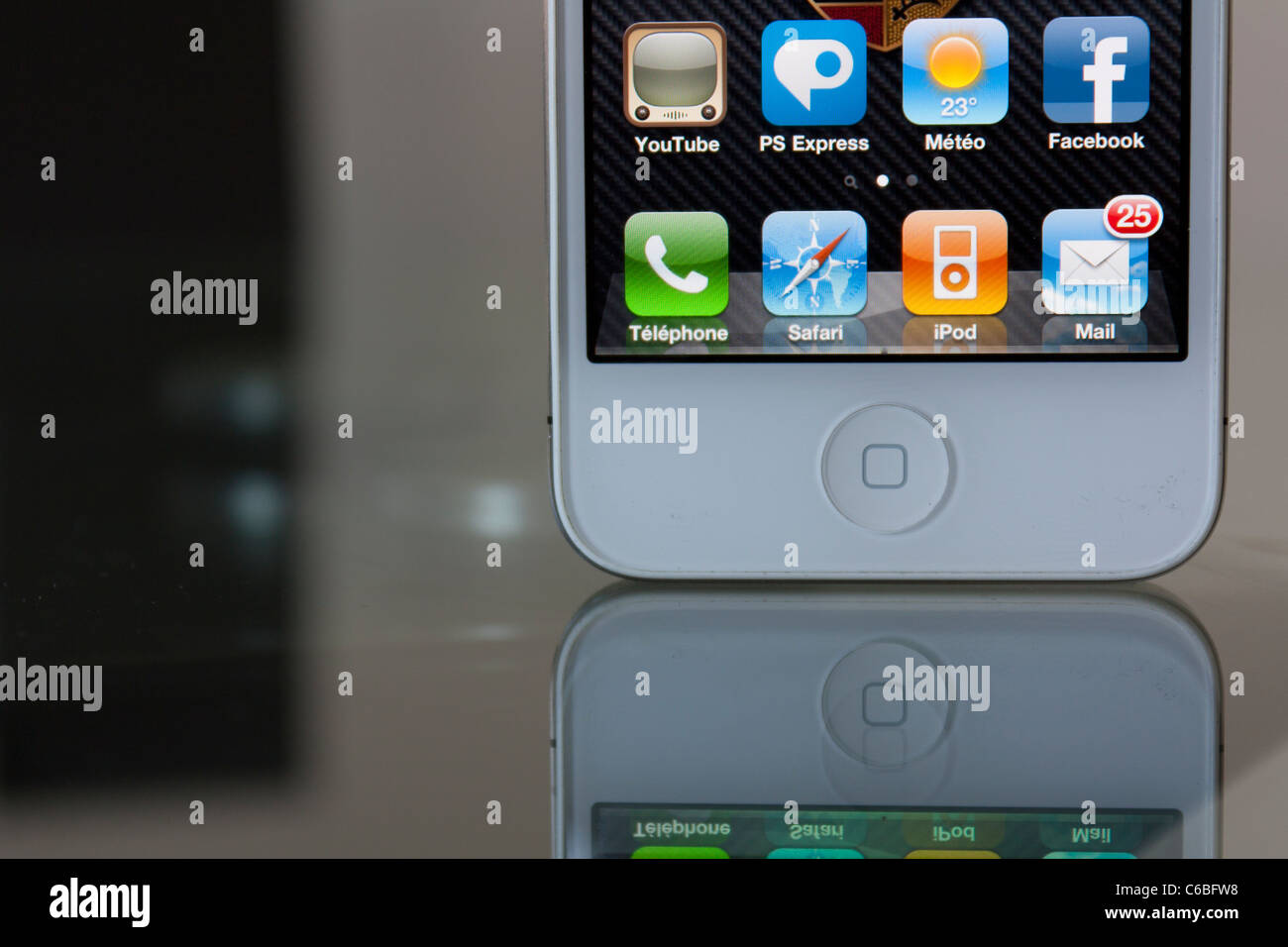 Iphone white hi-res stock photography and images - Alamy