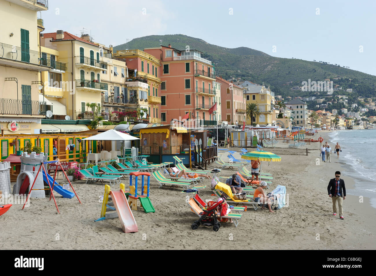 Beach alassio italian riviera hi-res stock photography and images - Alamy