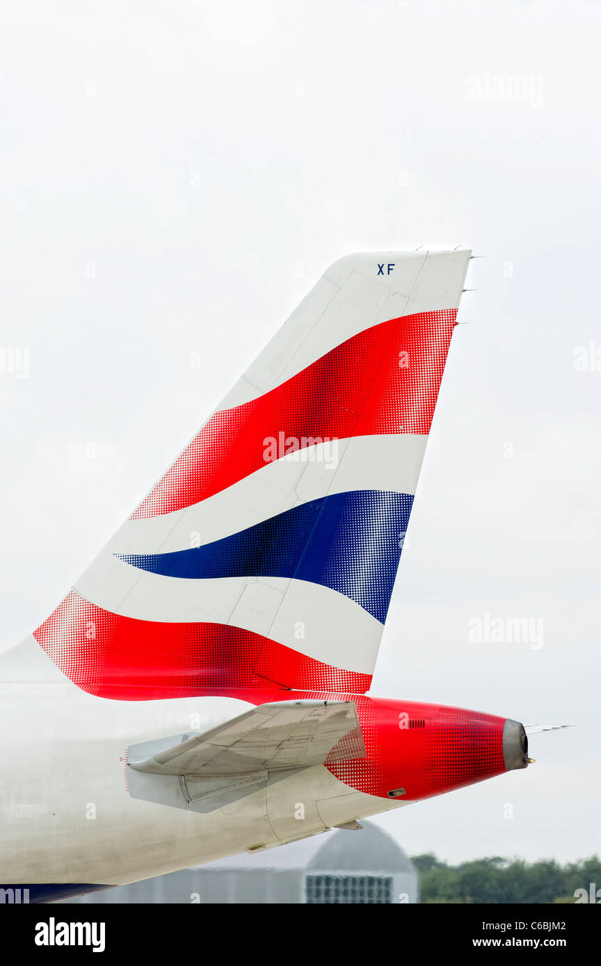 United airlines plane fin hi-res stock photography and images - Alamy