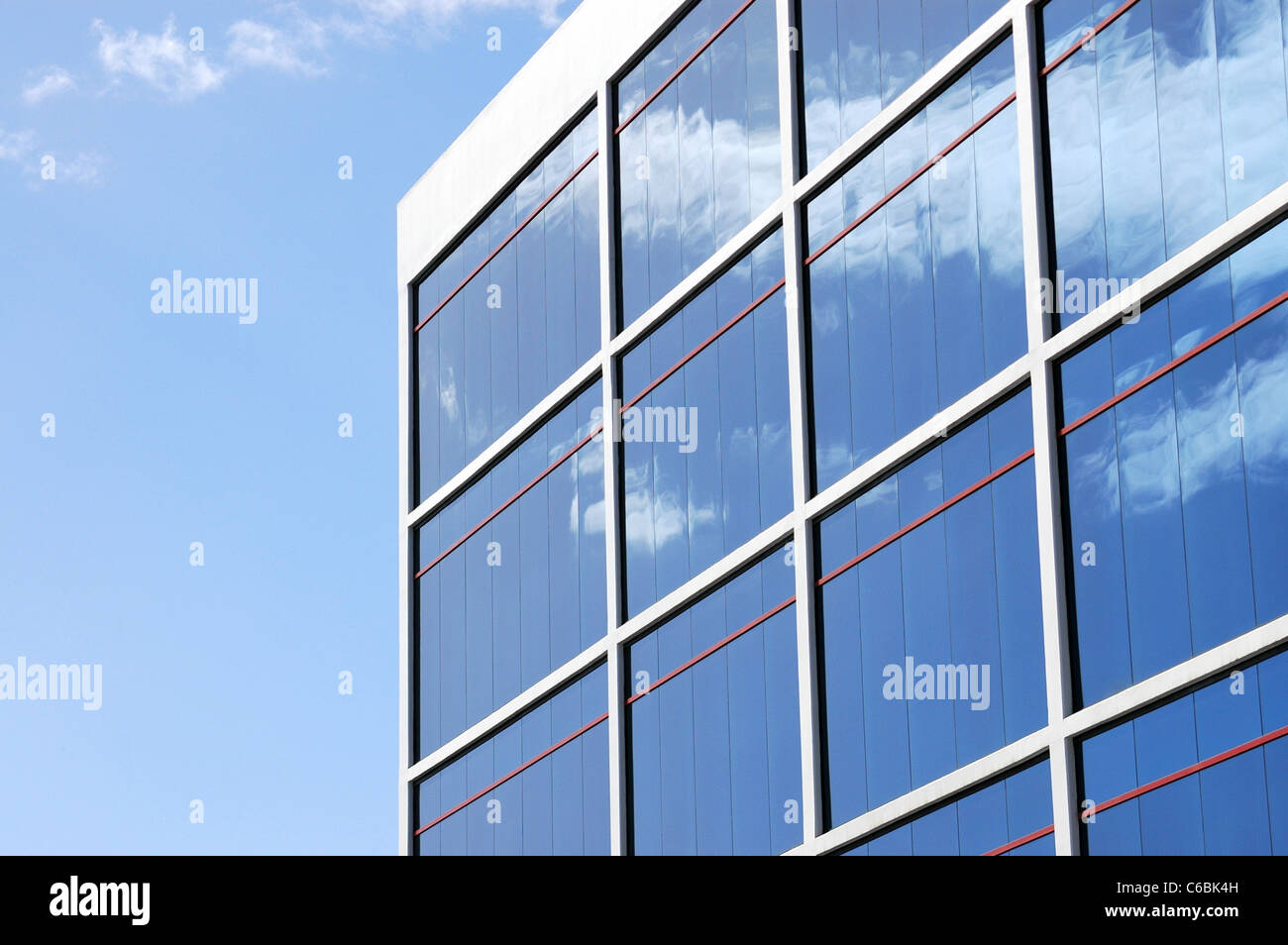 Sleek building hi-res stock photography and images - Alamy