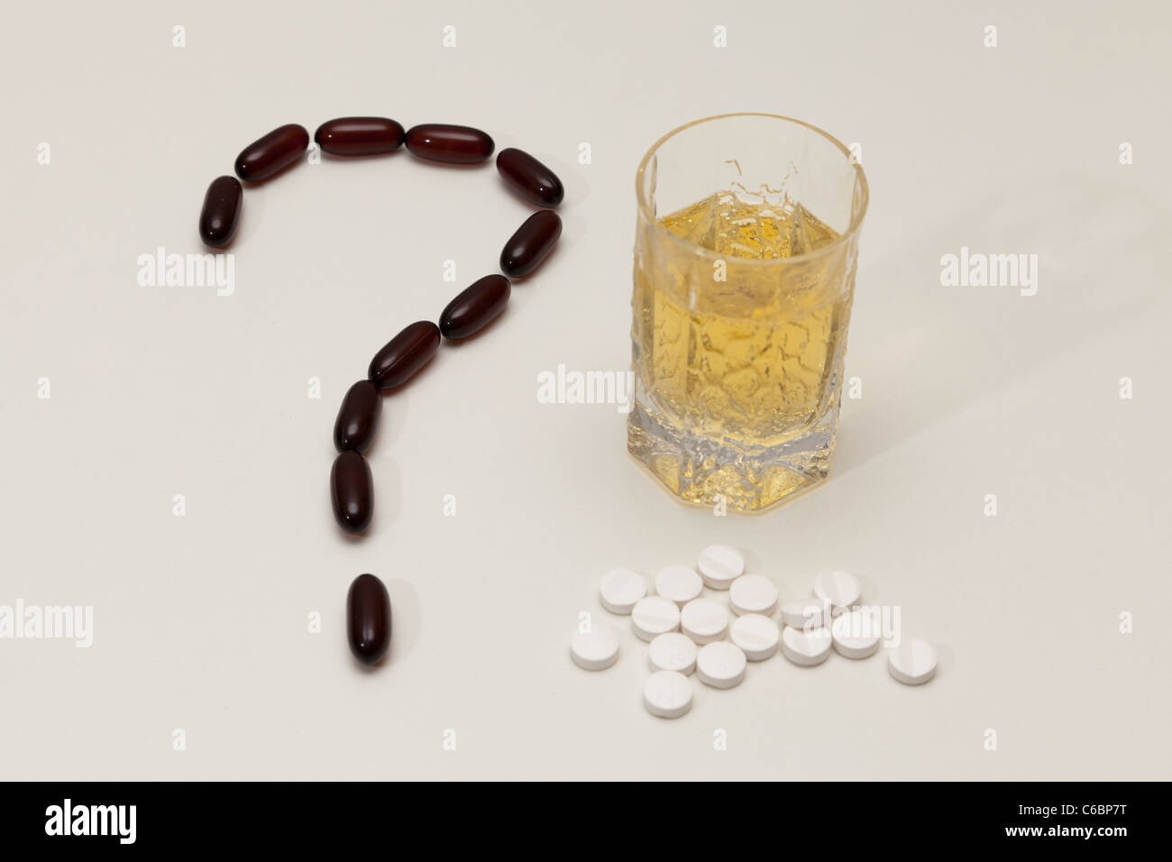 Alcohol symbols hi-res stock photography and images - Alamy