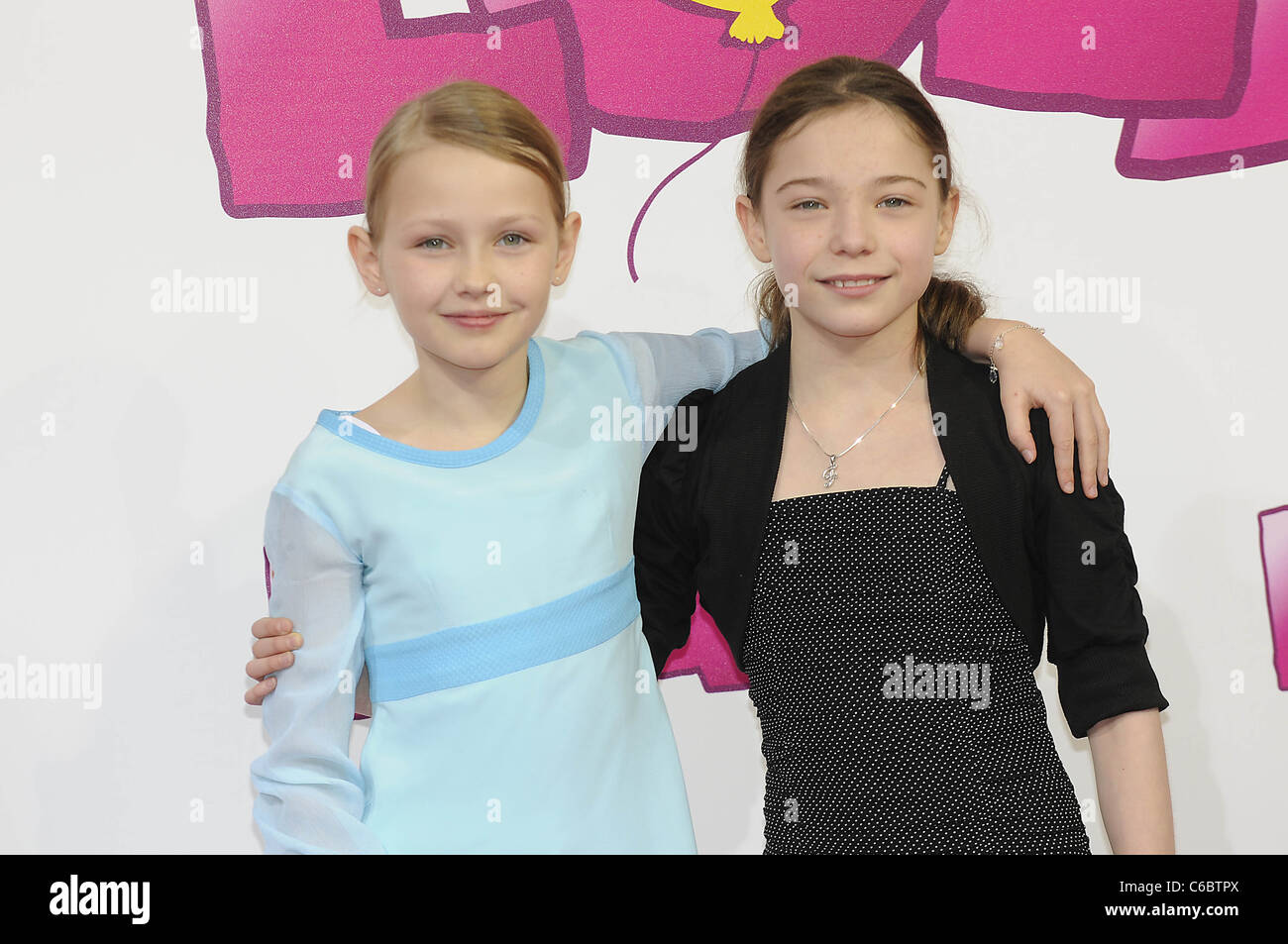 Meira Durand, Felina Czycykowski at the world premiere of "Hier kommt ...