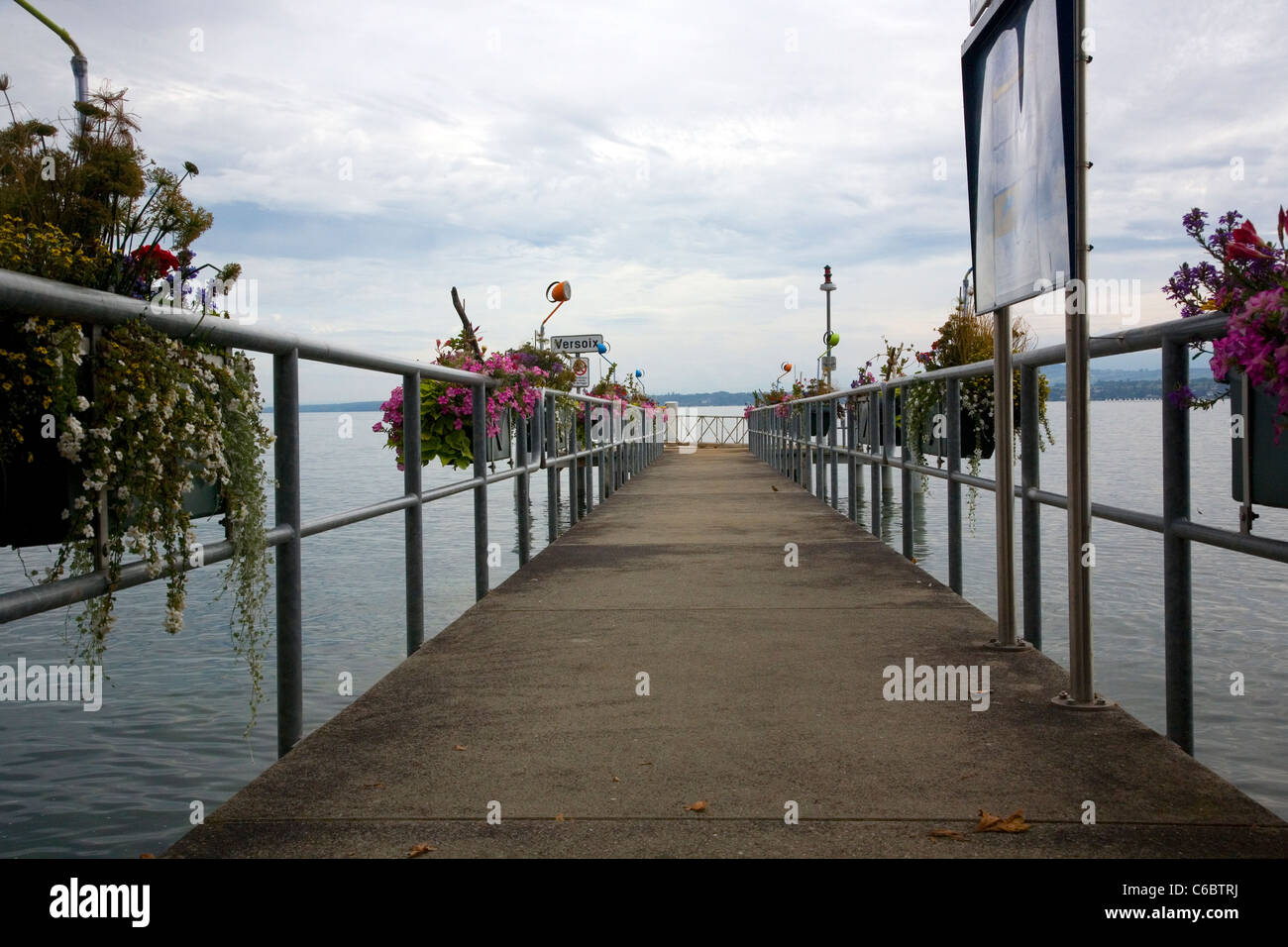 Village jetty hi-res stock photography and images - Alamy
