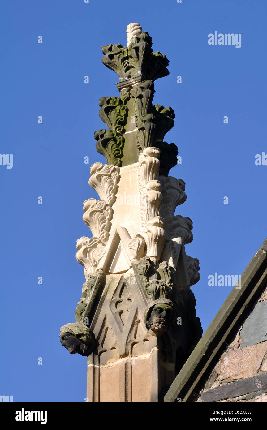 Carved stone pinnacles hi-res stock photography and images - Alamy