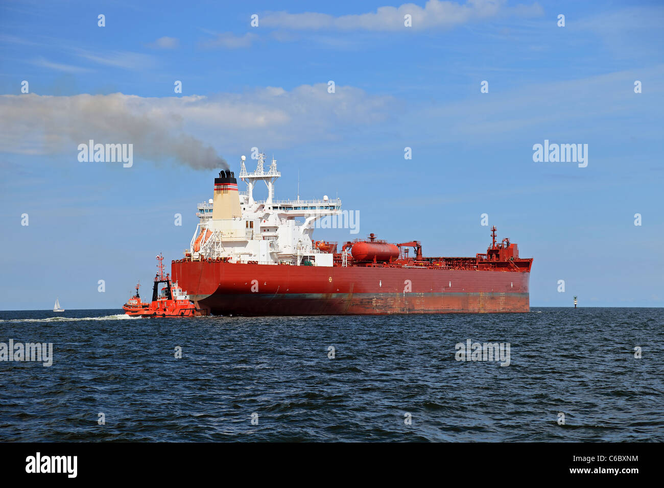 Tugboat Pulling Tanker High Resolution Stock Photography and Images - Alamy