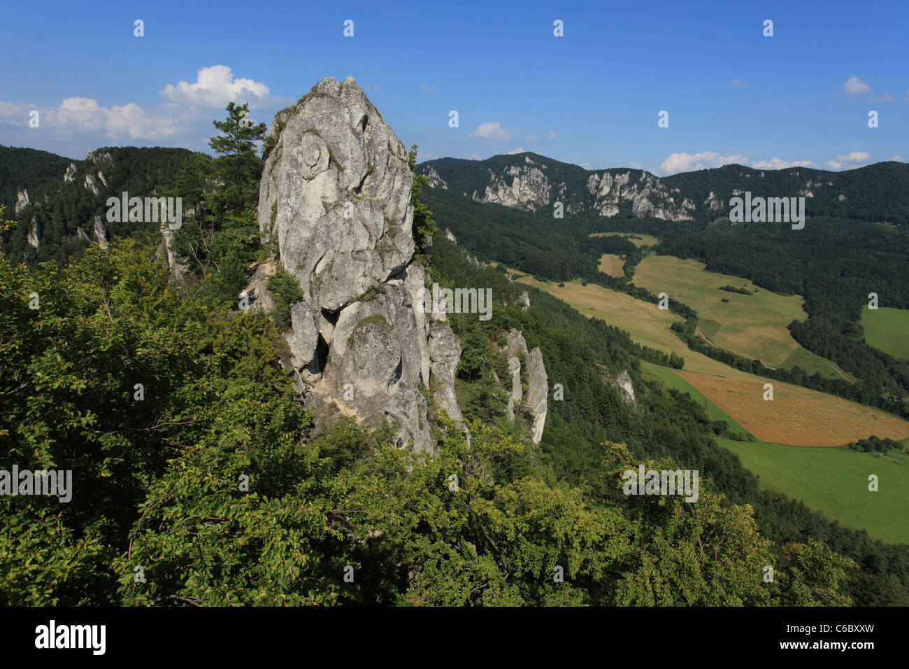 Skaly hi-res stock photography and images - Alamy