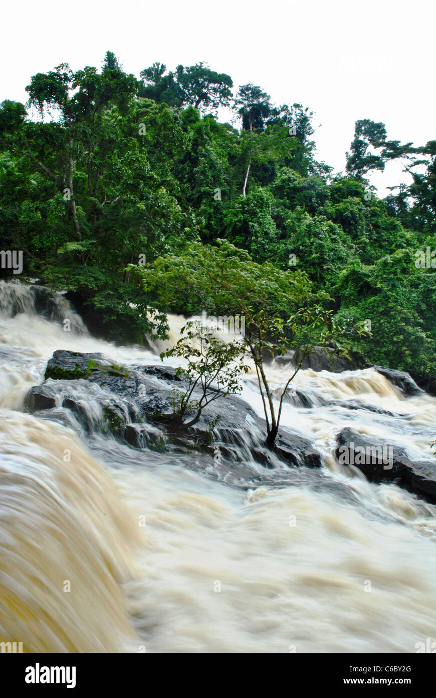 Kpatawe falls near Gbarnga, Liberia Stock Photo - Alamy