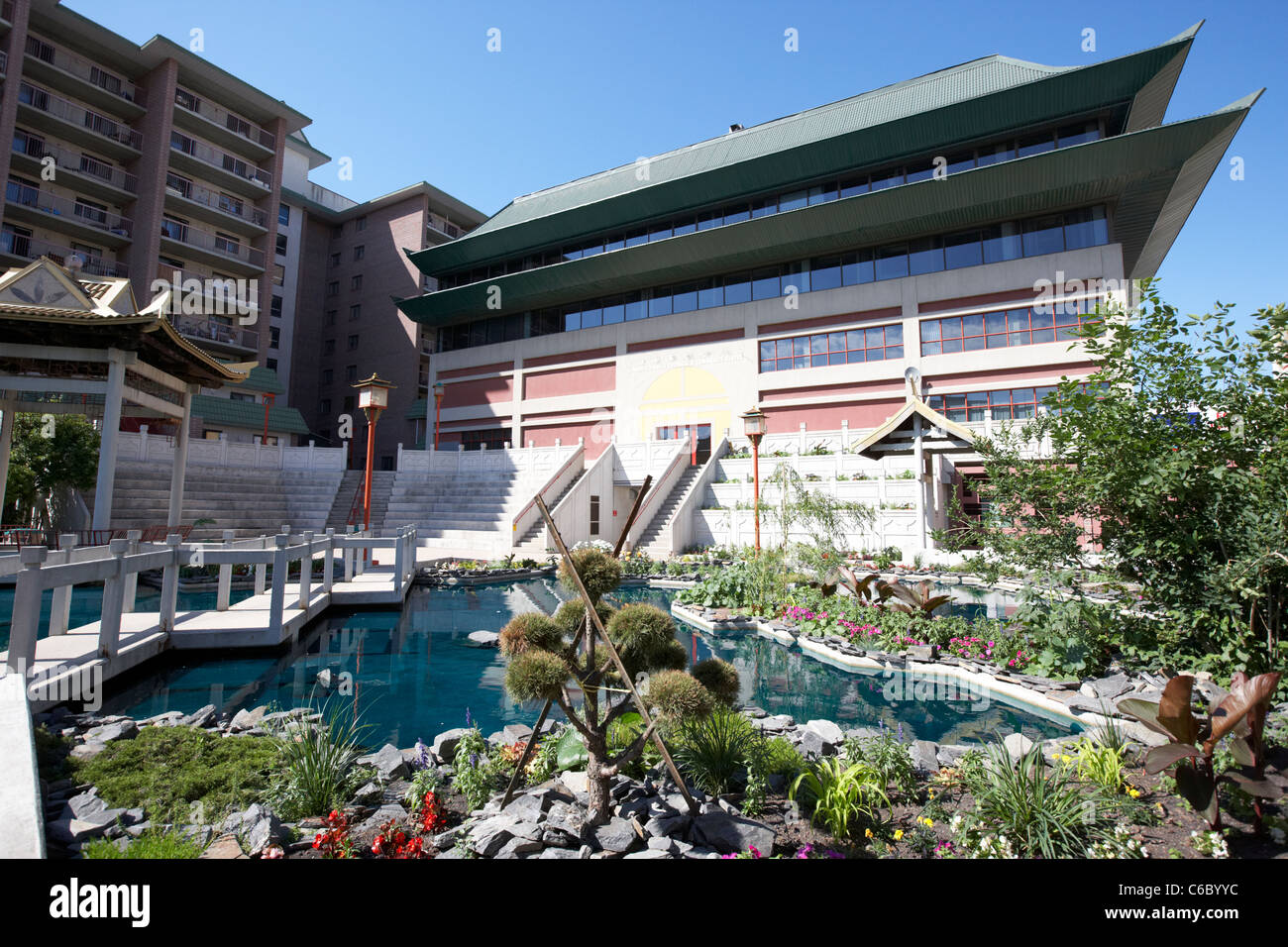 Chinese architecture in chinatown hi-res stock photography and images ...