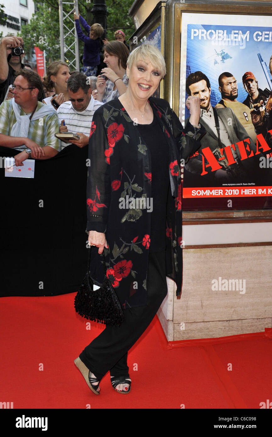 Barbara schoene german premiere hi-res stock photography and images - Alamy