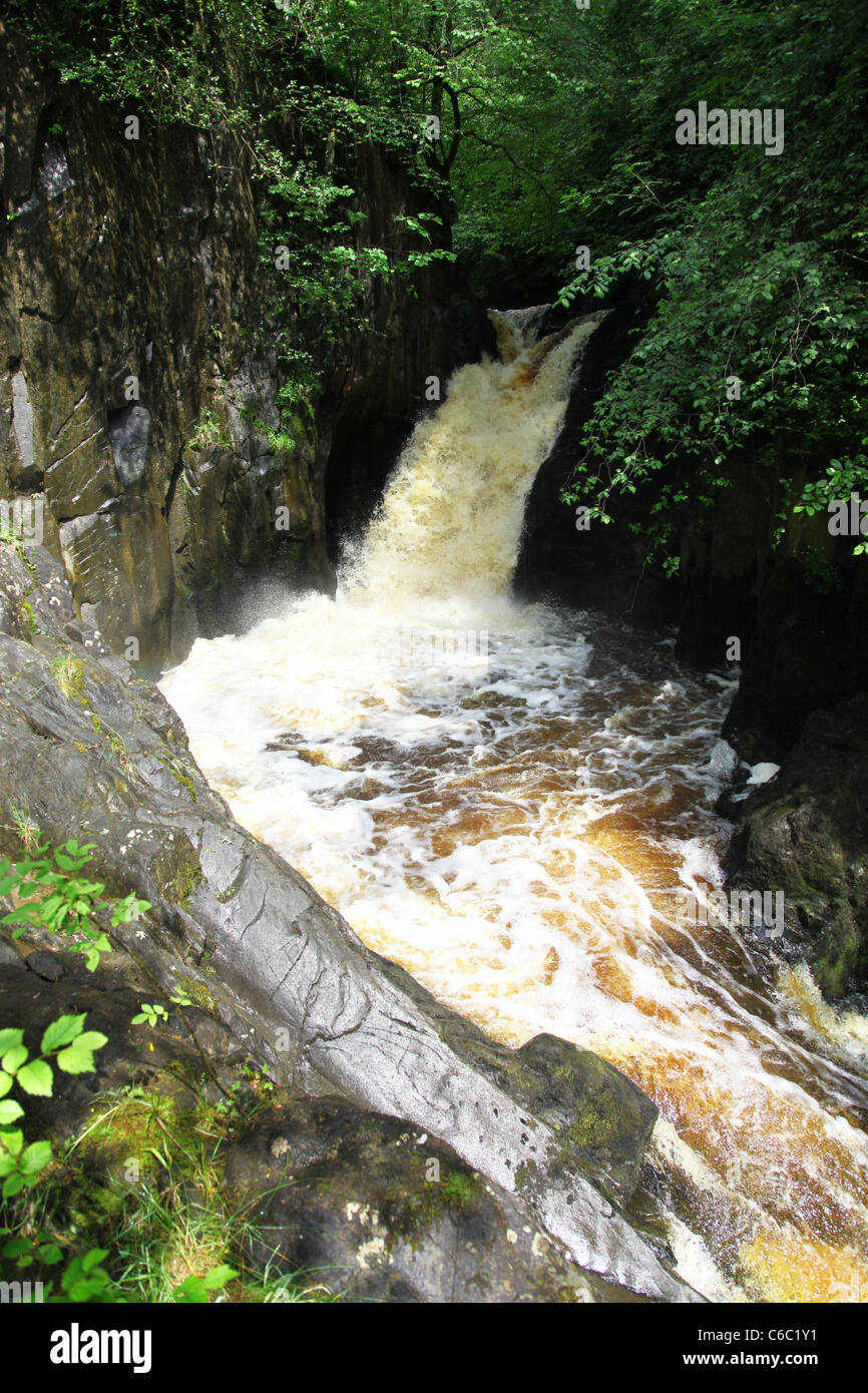 Spout waterfall hi-res stock photography and images - Alamy