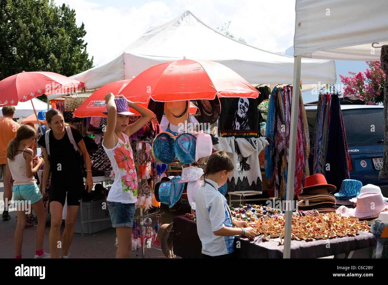 Market stall on promenade hi-res stock photography and images - Alamy