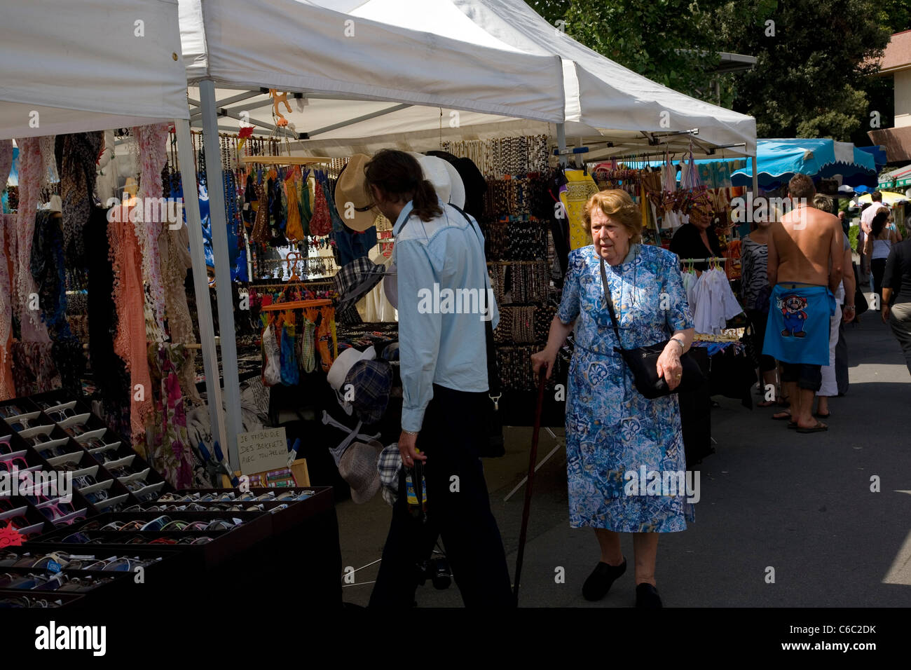 Promenade market hi-res stock photography and images - Alamy