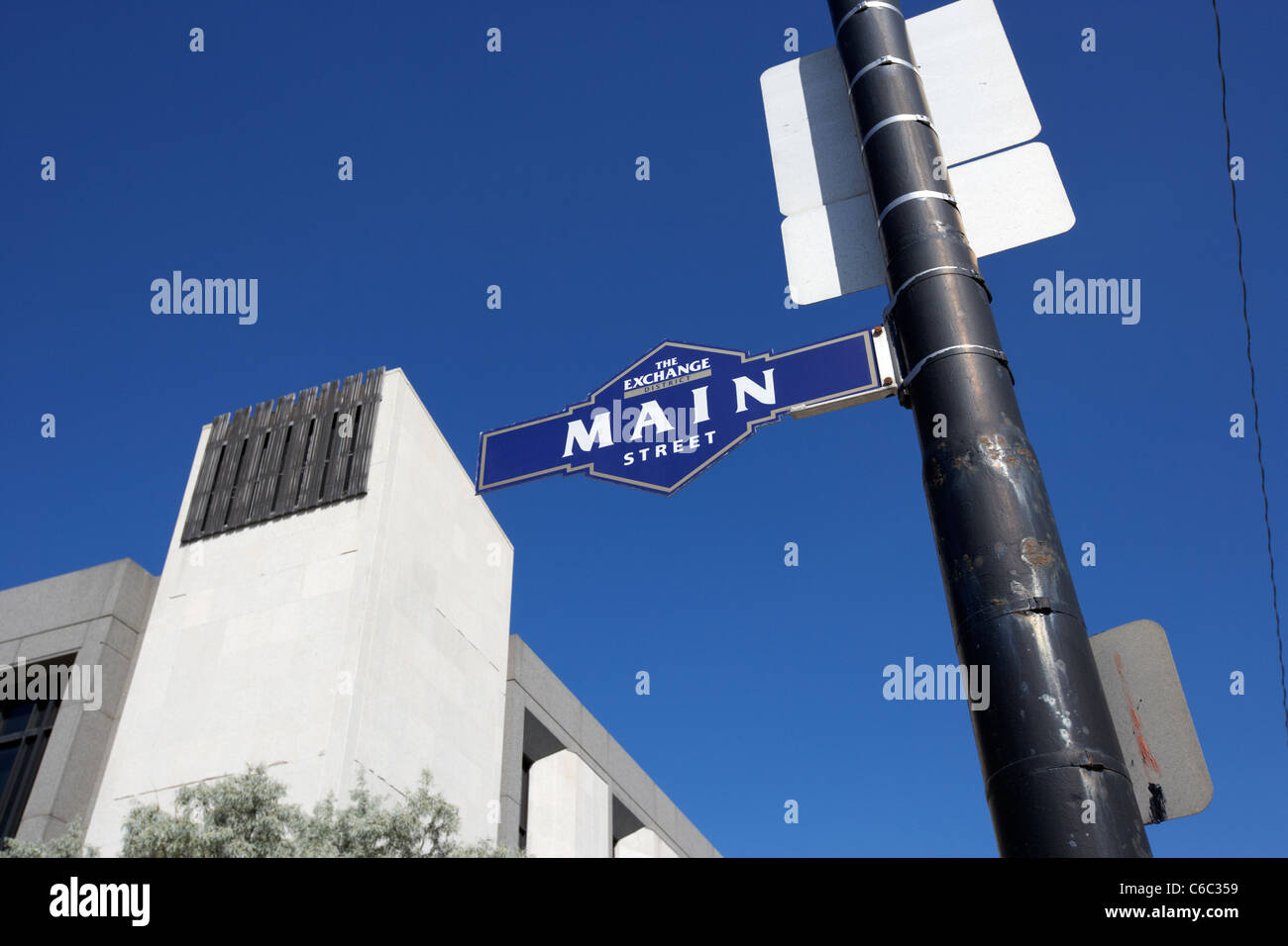 Main street sign hi-res stock photography and images - Alamy