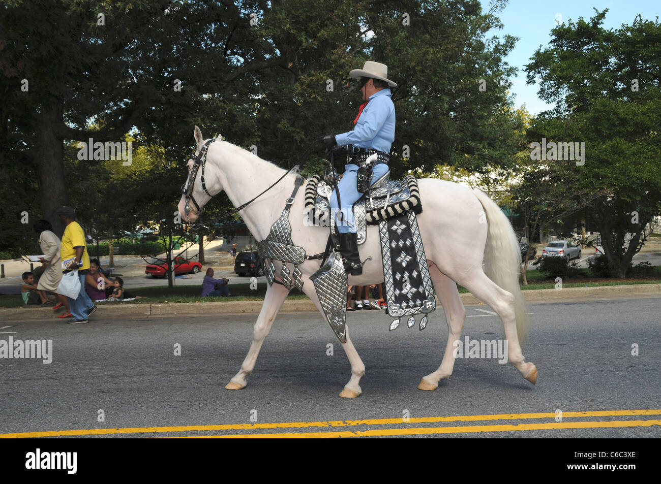 Lone ranger horse hi-res stock photography and images - Alamy