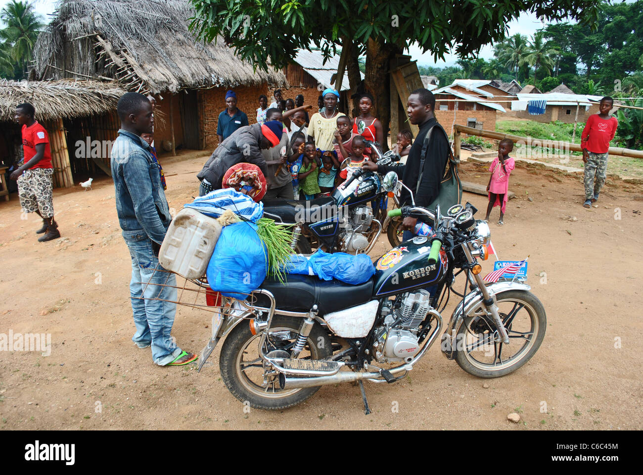 Crossing the Sierra Leone, Liberia border near Kolahun, West Africa ...