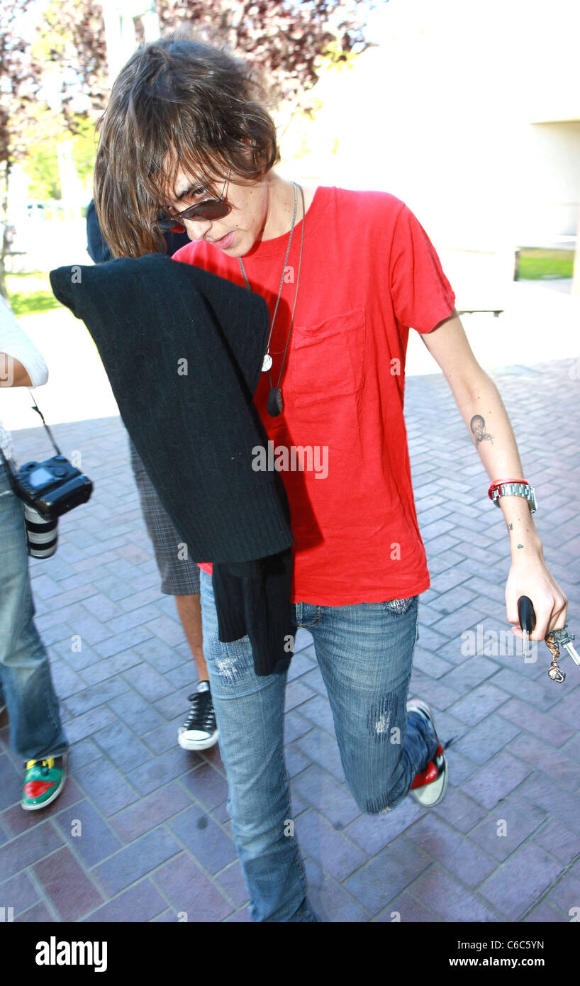 Sam Ronson Sam Ronson is seen arriving at Lynwood Correctional Facility ...