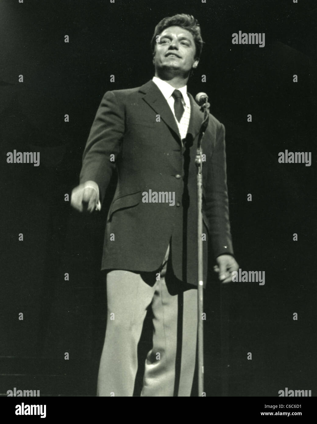 GUY MITCHELL (1927-1999) US pop and Country singer Stock Photo - Alamy