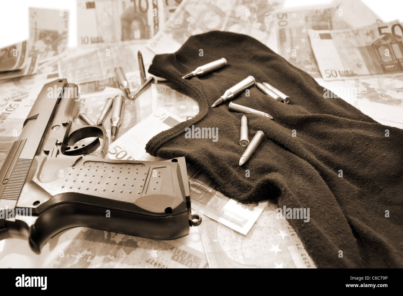 Bank robber balaclava hi-res stock photography and images - Alamy