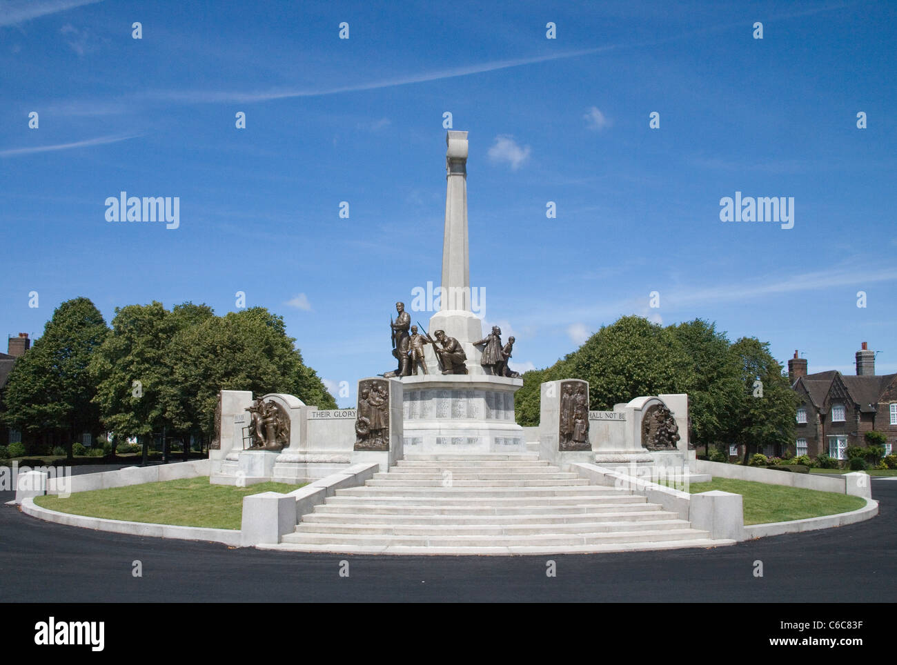 war memorial at port sunlight on the wirral Stock Photo - Alamy