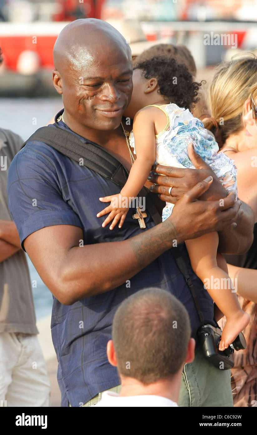 Heidi Klum and husband Seal with their children Leni, Henry, Lou Sulola ...