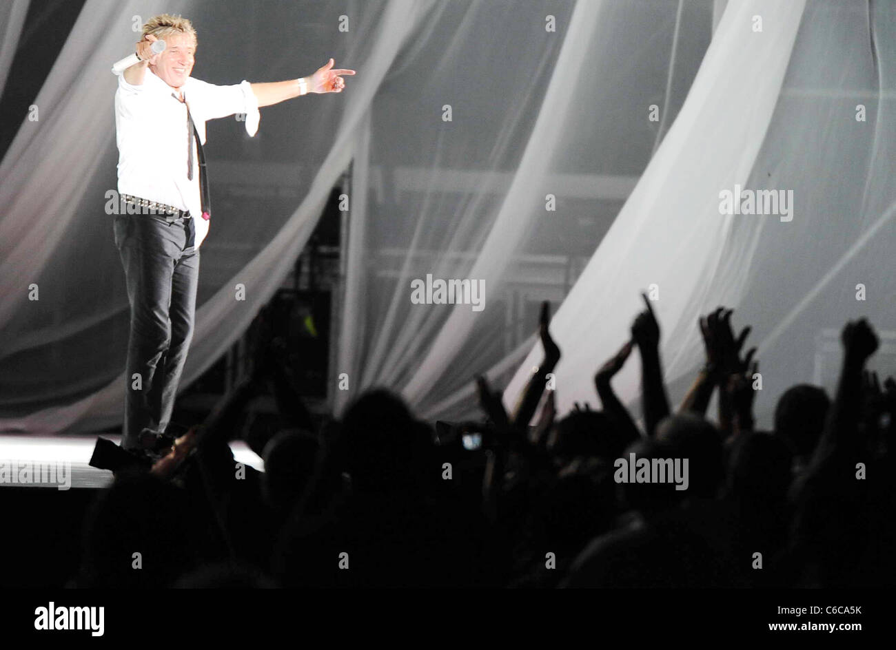 Rod Stewart performs live on stage for an audience of more than 11,000 ...