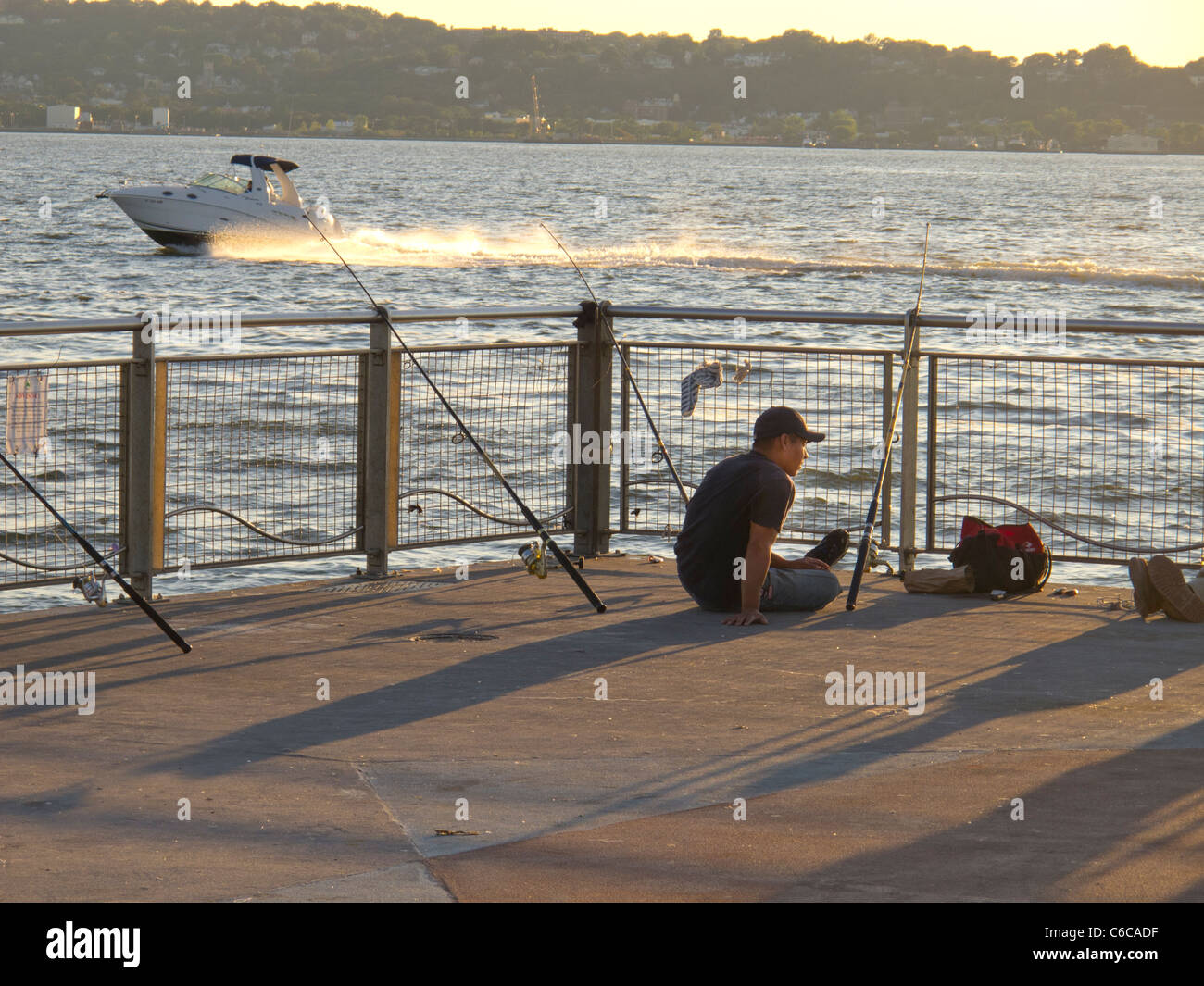 Pier at the Brooklyn army terminal Stock Photo - Alamy