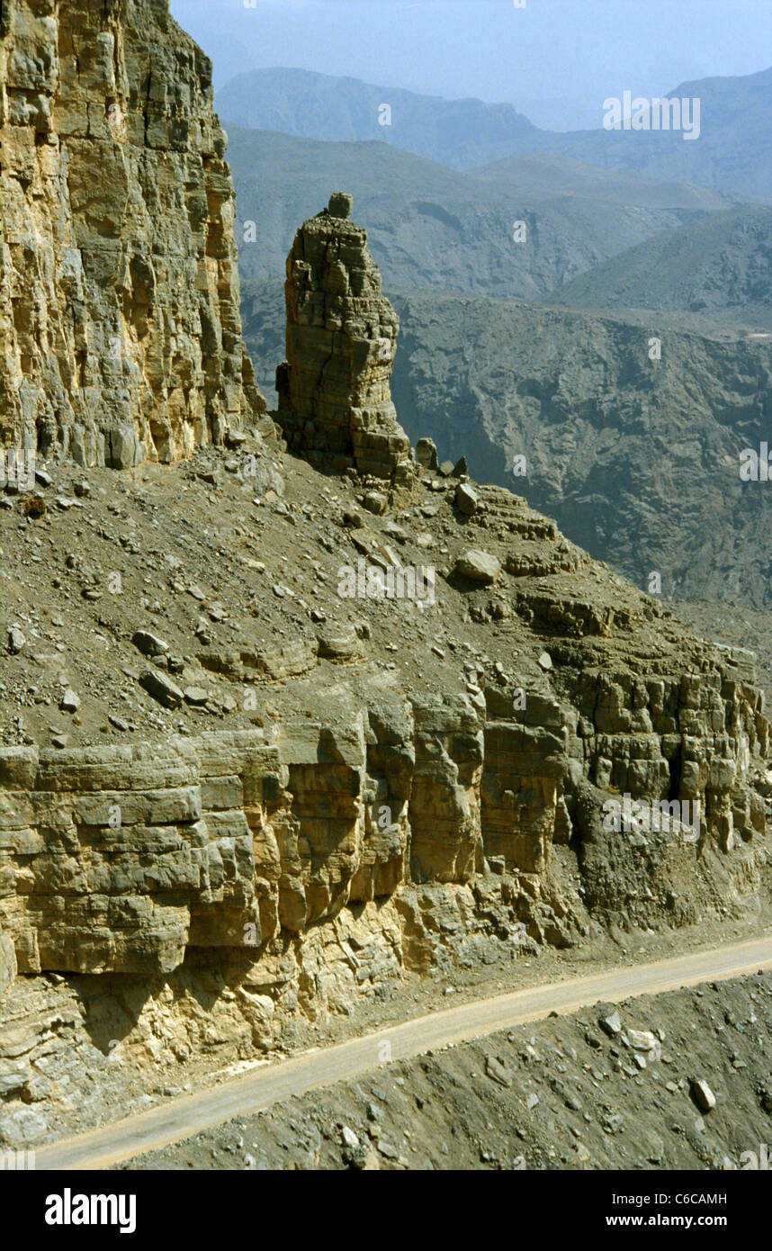 Hajjar Mountains south of Khasab, Musandam Peninsula, Sultanate of Oman ...