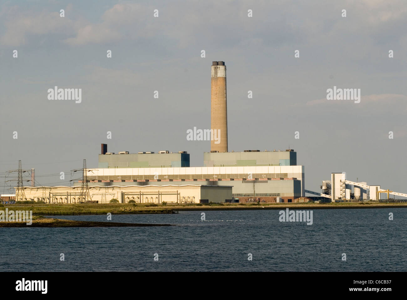 Kingsnorth Power station Kent UK 2010s. A dual-fired coal and oil power ...