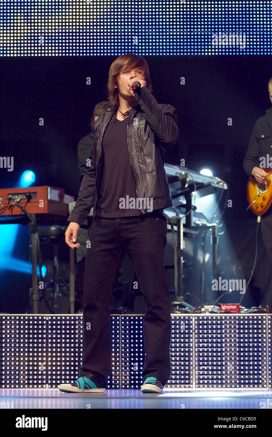 Tim Urban The 'American Idol Live!' tour at Bank Atlantic Center ...