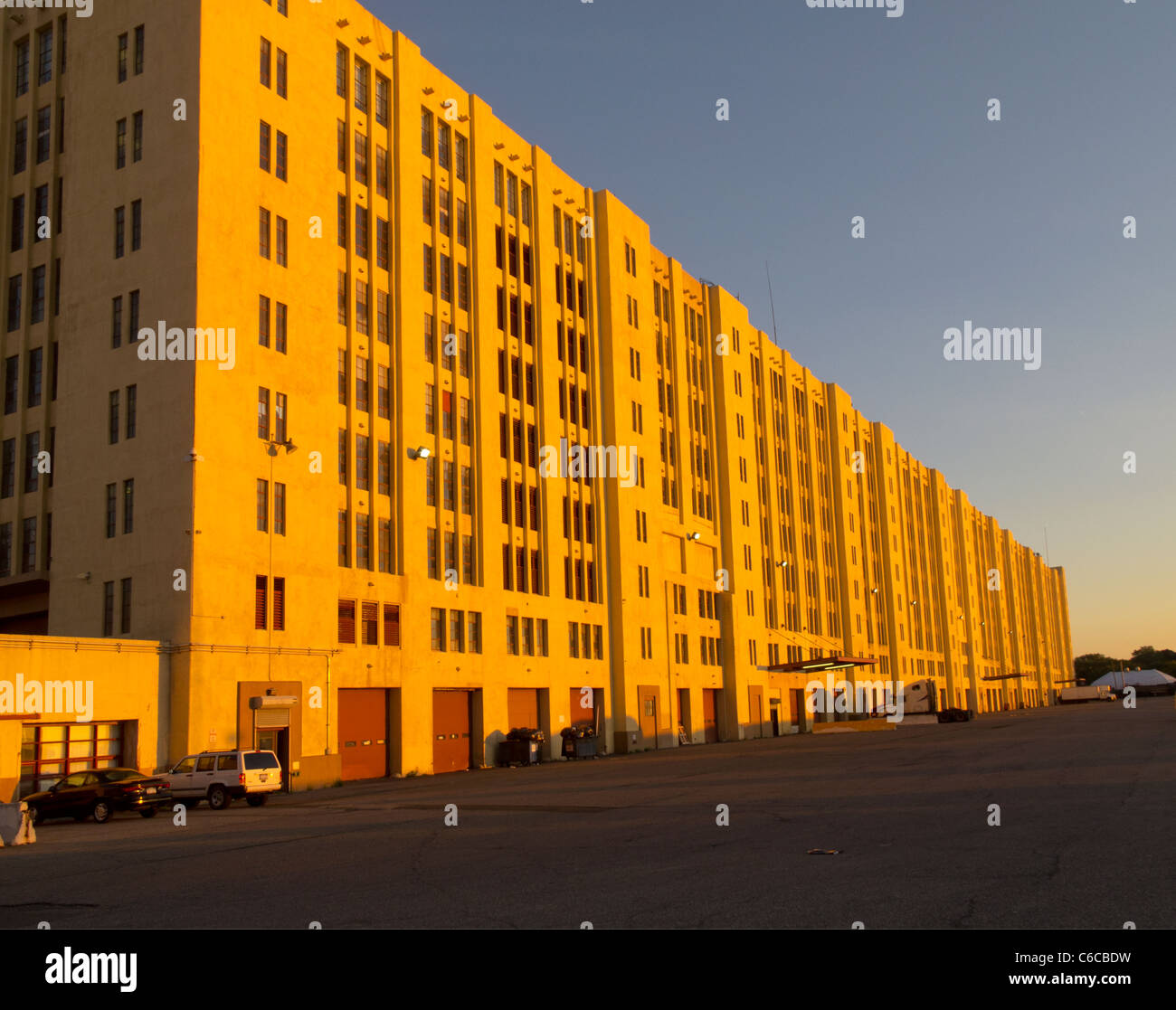 Brooklyn army terminal building Stock Photo - Alamy