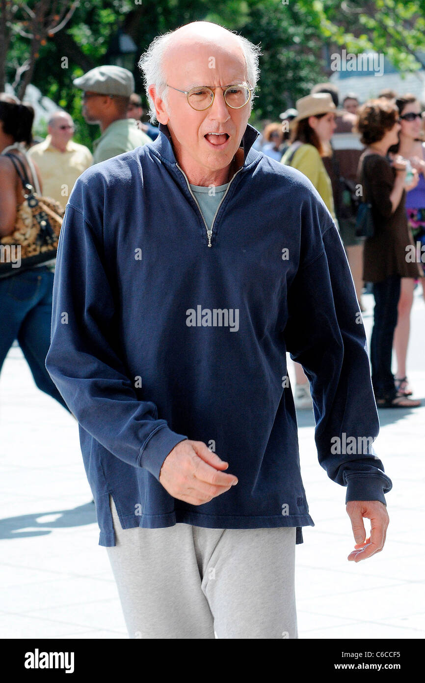 Larry David filming on location in Manhattan for the HBO series 'Curb ...
