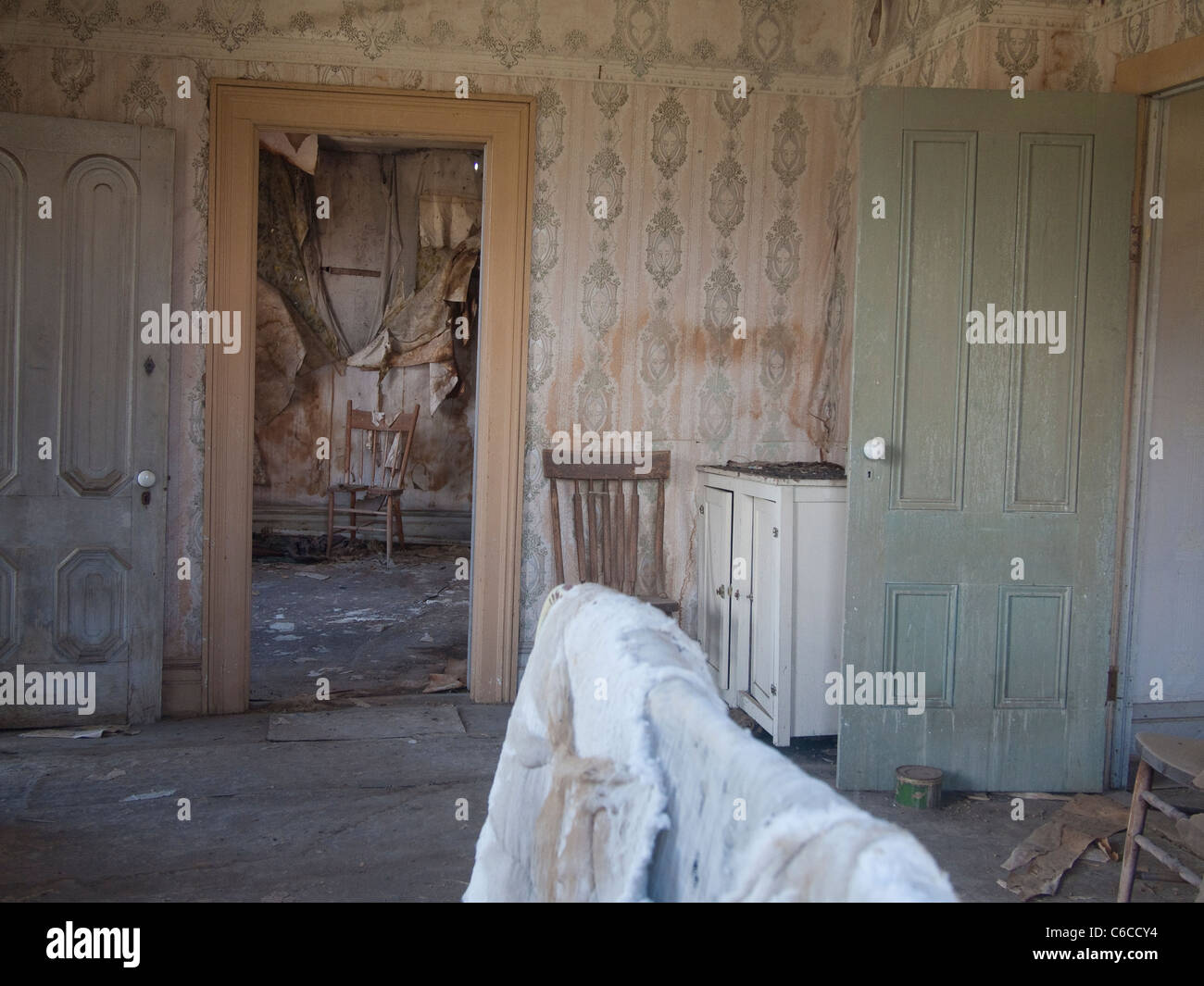 Interior house bodie ghost town hi-res stock photography and images - Alamy