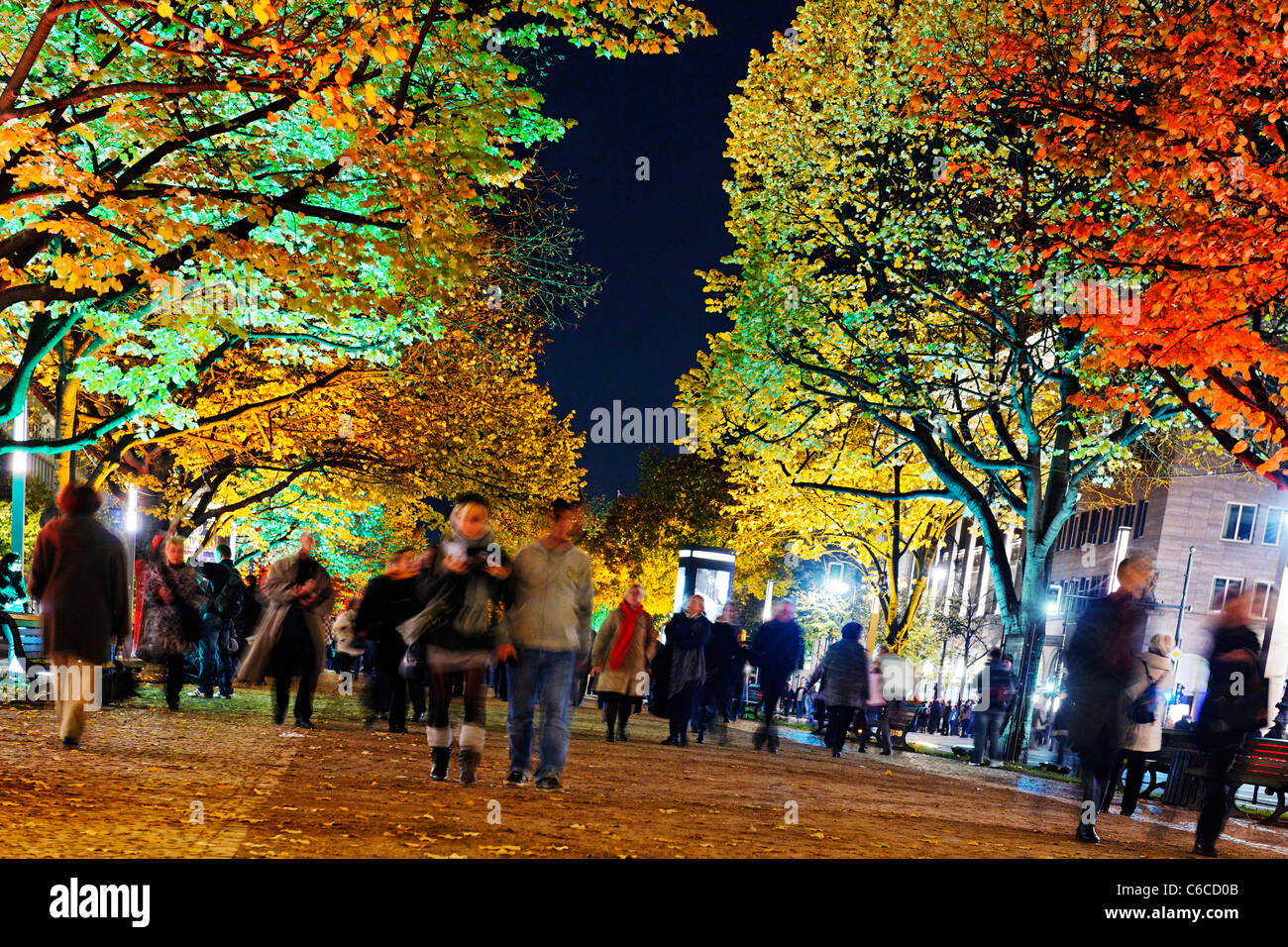 Illuminated linden trees, tourists, Unter den Linden, Festival of ...