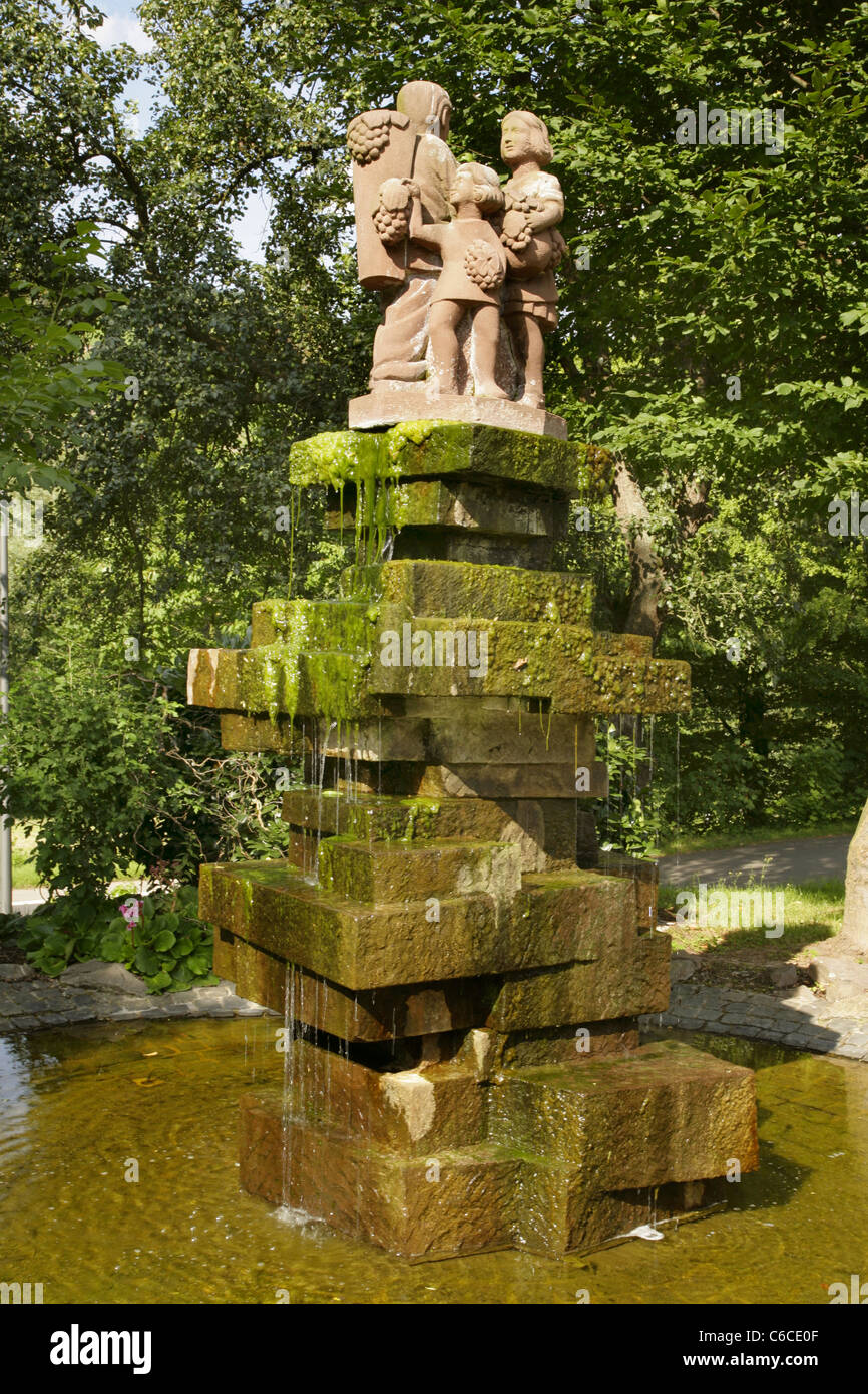 Winemakers' fountain in the village of Erden on the Mosel, Rheinland ...