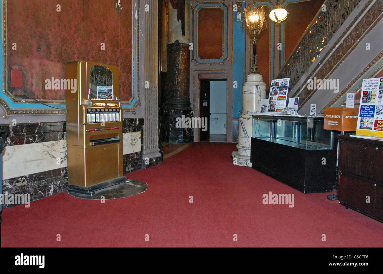 Old movie hi-res stock photography and images - Alamy