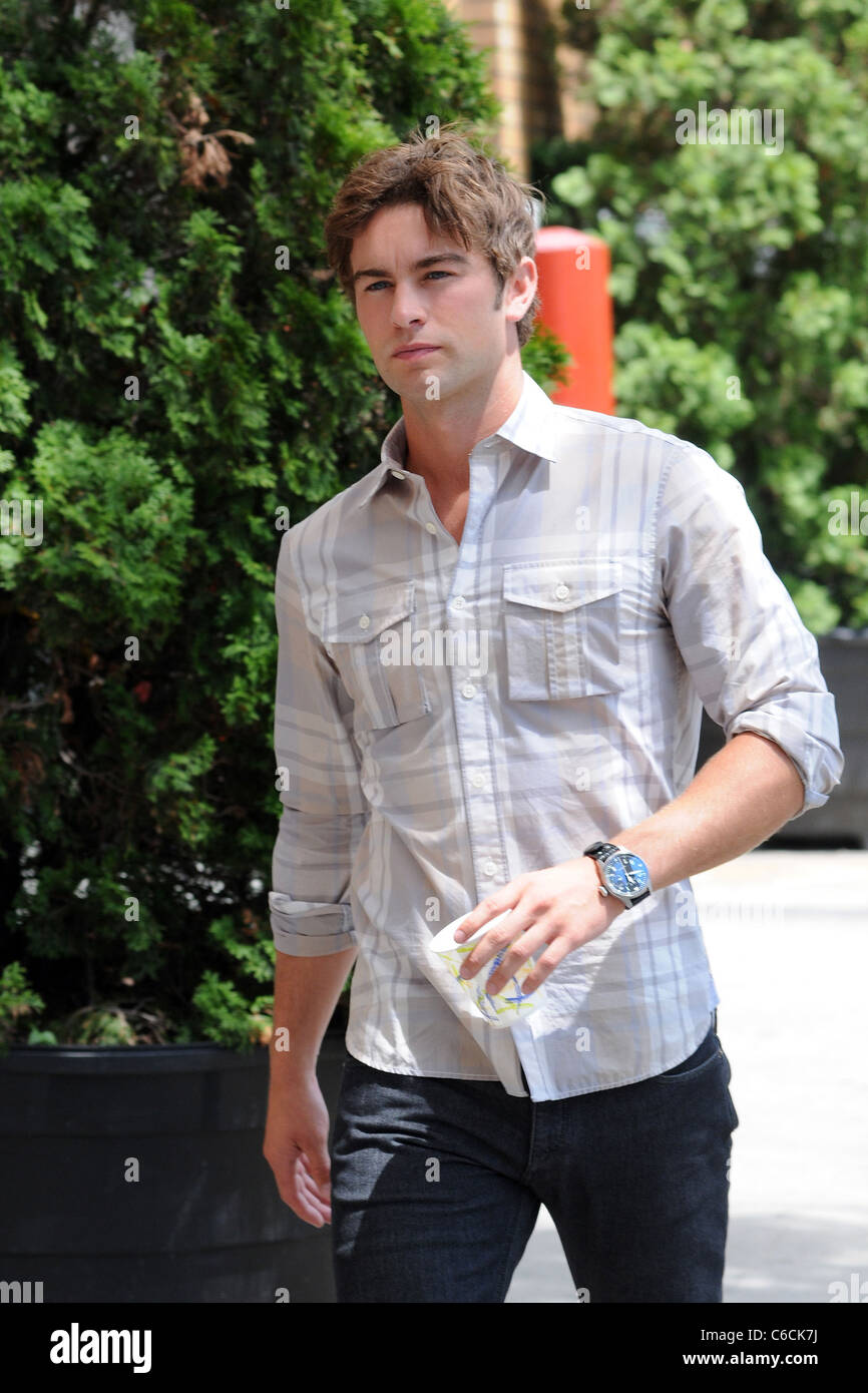 Chace Crawford on the set of 'Gossip Girl' New York City, USA - 12.07. ...