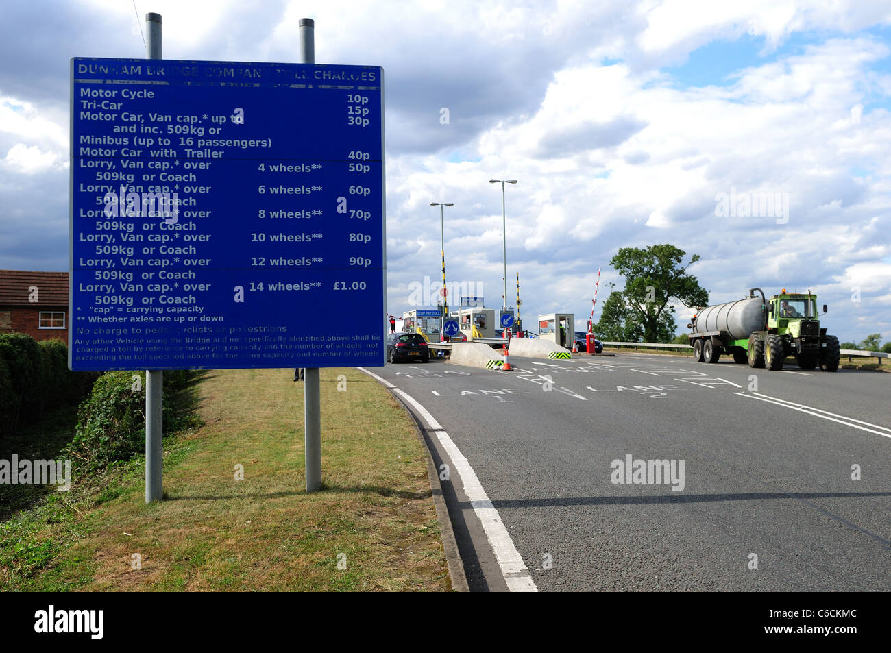 Dunham on Trent.Toll Bridge Nottinghamshire Lincolnshire County Line ...