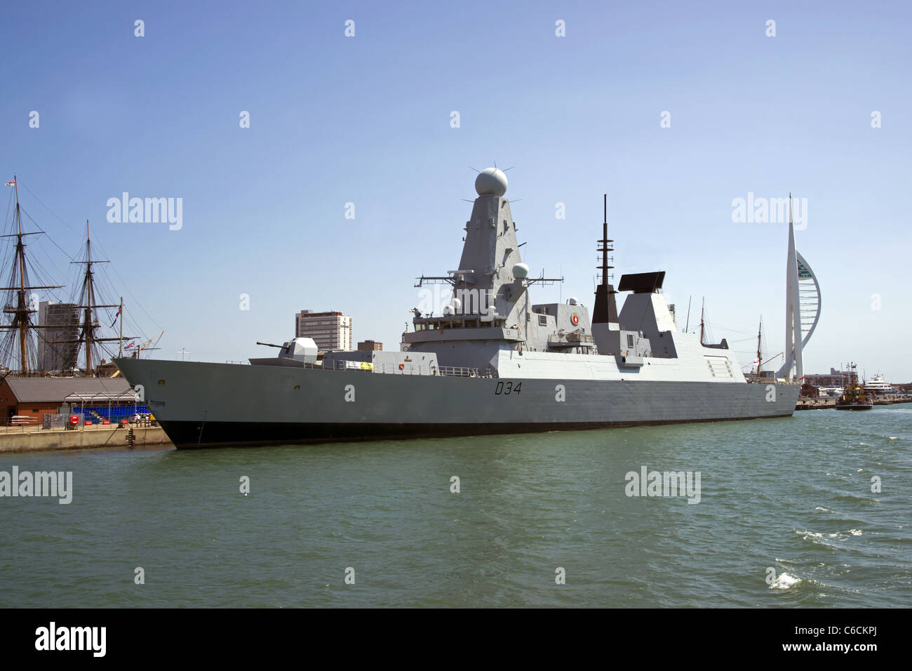 HMS Diamond type 45 air defence destroyer Stock Photo - Alamy