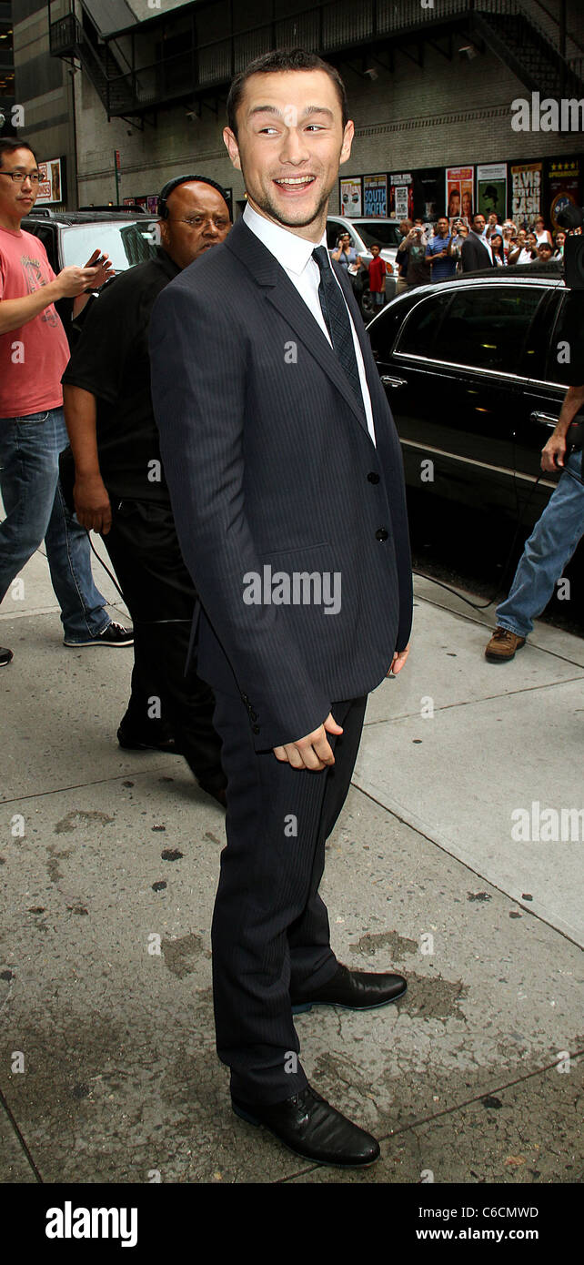 Joseph Gordon-Levitt outside The Ed Sullivan Theater for 'The Late Show ...