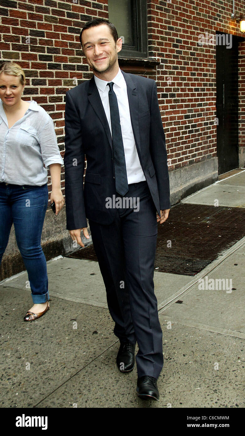 Joseph Gordon-Levitt outside The Ed Sullivan Theater for 'The Late Show ...