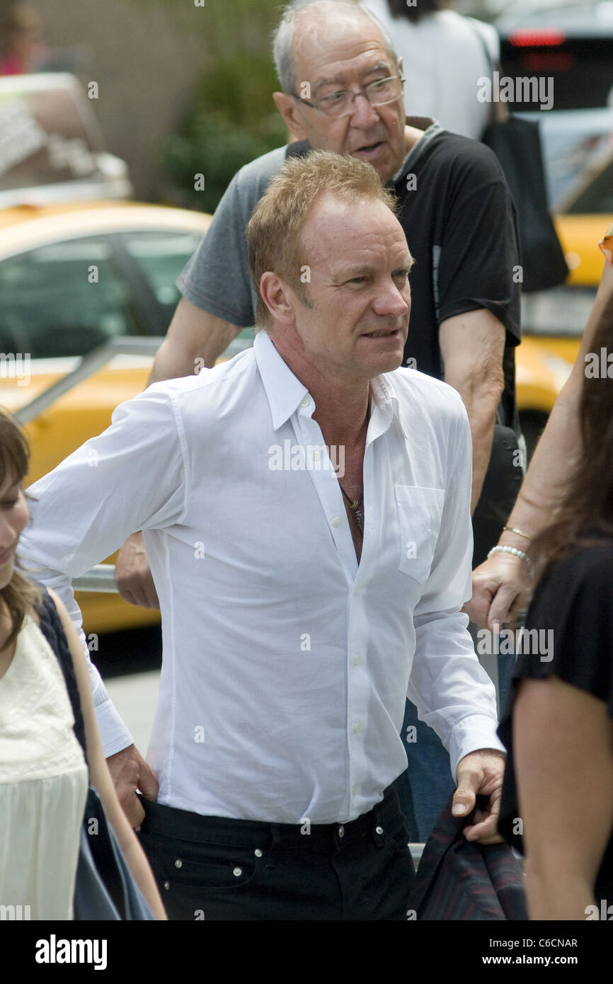 Sting aka gordon sumner performing hi-res stock photography and images ...