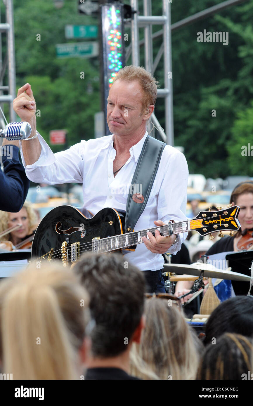Sting aka gordon sumner performing hi-res stock photography and images ...