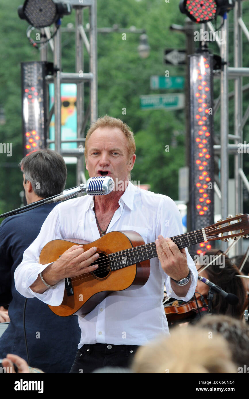Sting aka gordon sumner performing hi-res stock photography and images ...