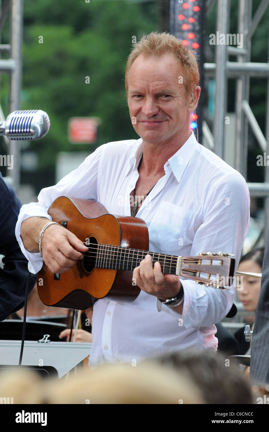 Sting aka gordon sumner performing hi-res stock photography and images ...
